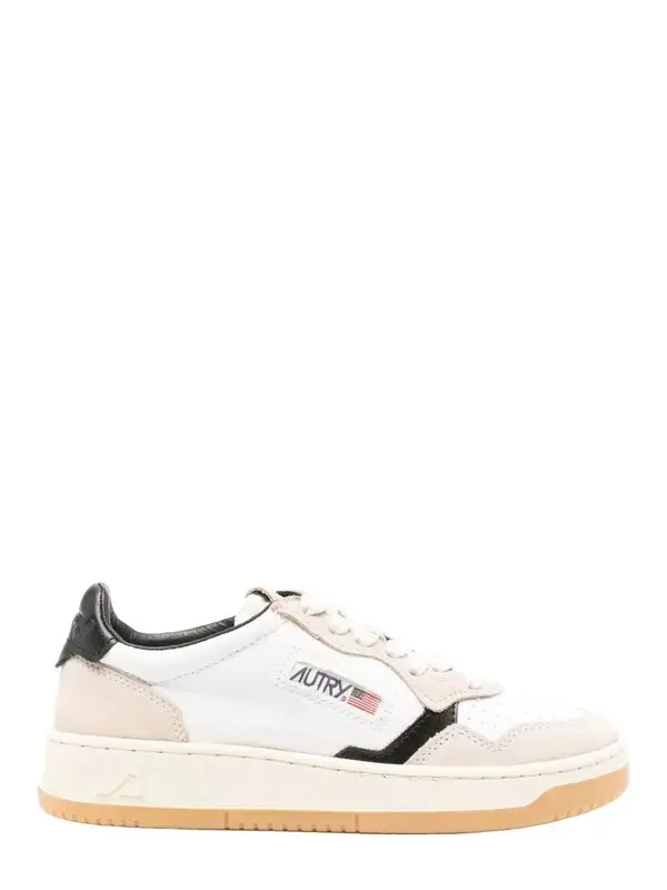 AUTRY Medalist Low Leather Sneakers - White