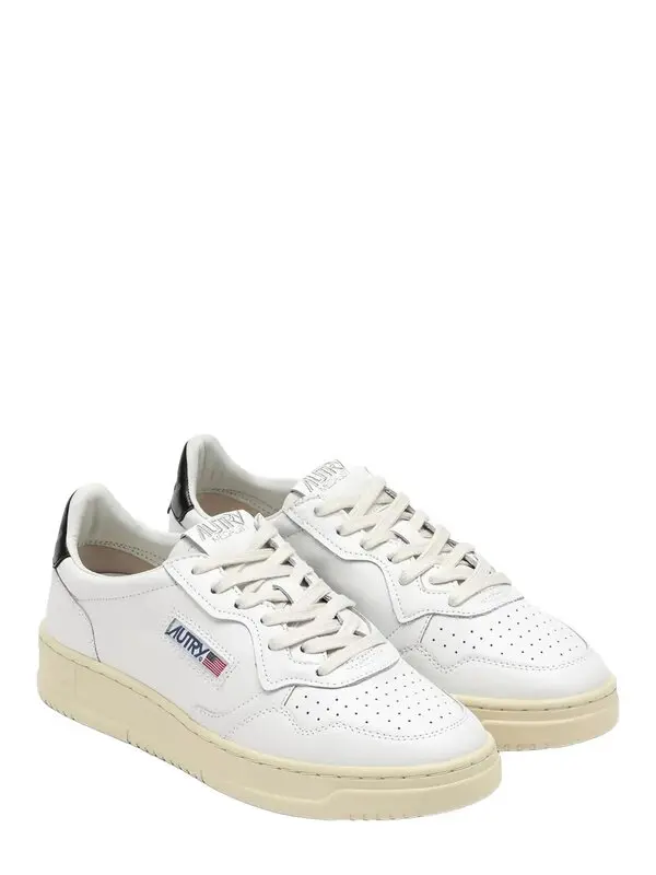 AUTRY Medalist Low Leather Sneakers - White