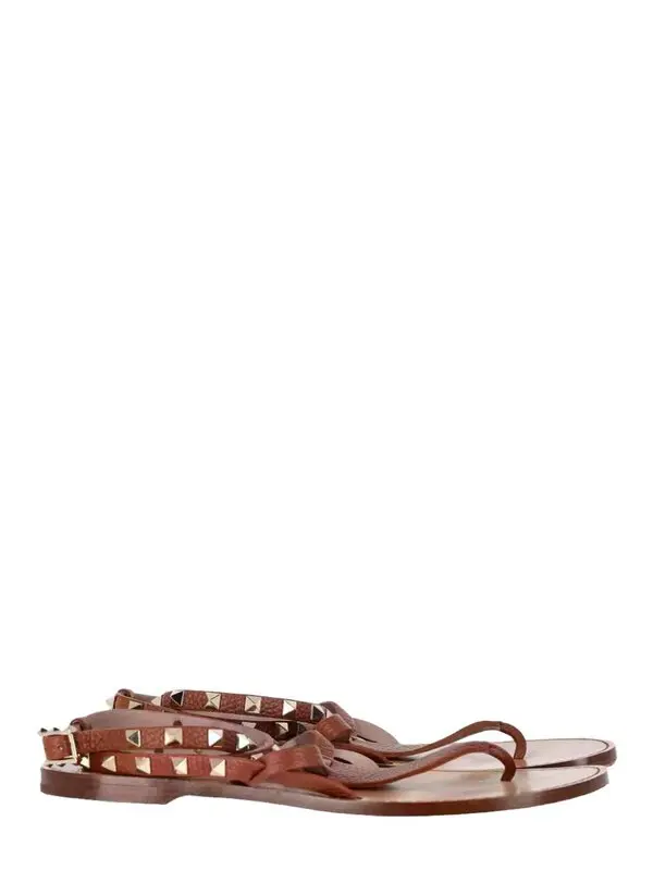 Valentino Garavani Pebbled Rockstud Ankle Wrap Sandals - Brown