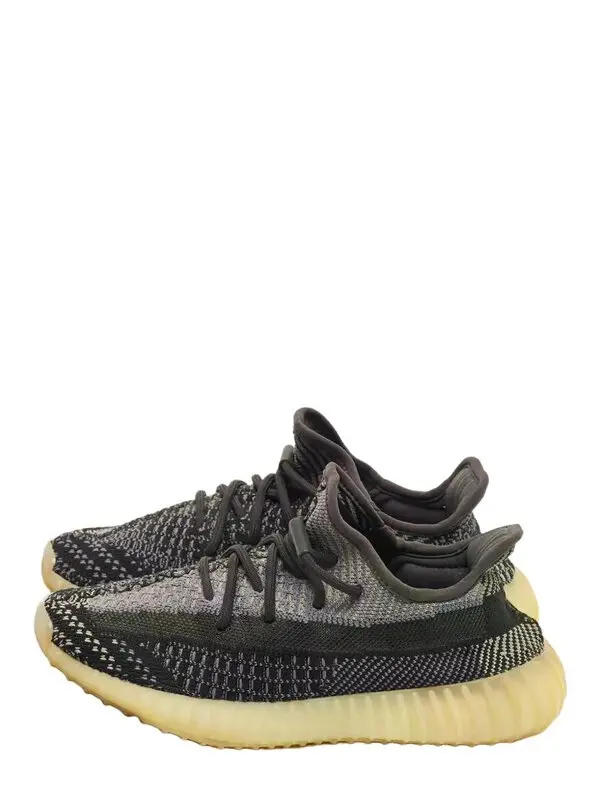 Yeezy Boost 350 V2 Sneakers - Black