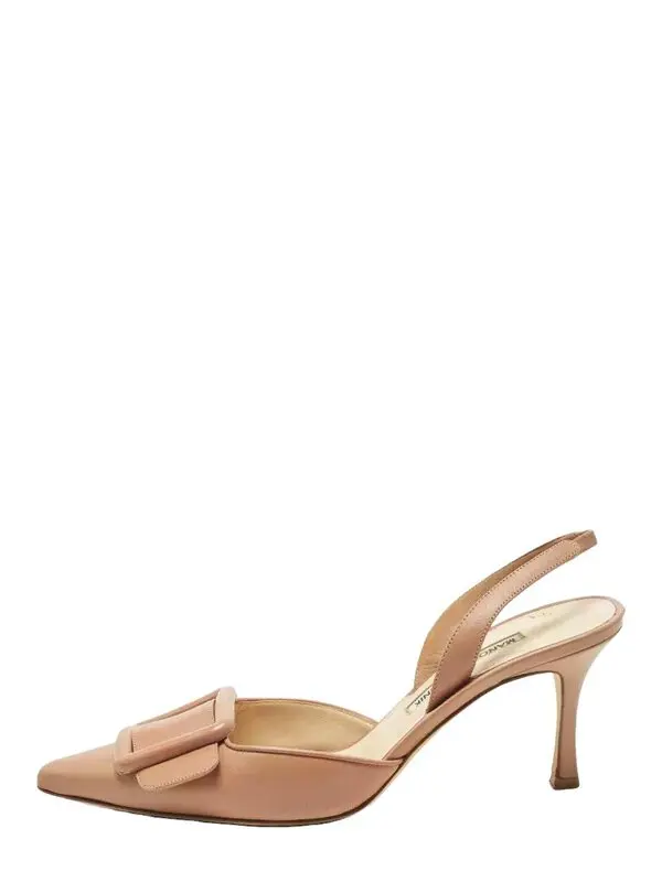 Manolo Blahnik Maysli Leather Pumps - Neutrals