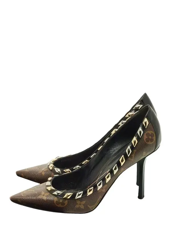 LOUIS VUITTON Stud-embellished Pumps - Brown