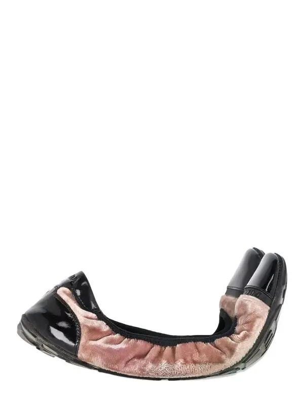 Prada Cap-toe Ballet Flats - Black