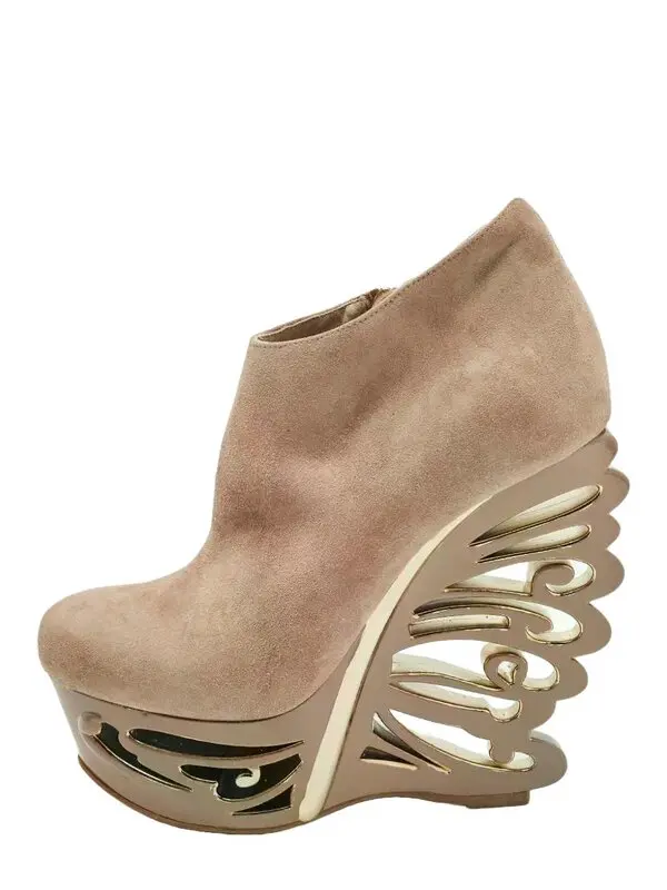 LE SILLA Sculpted-butterfly Suede Wedge Boots - Neutrals