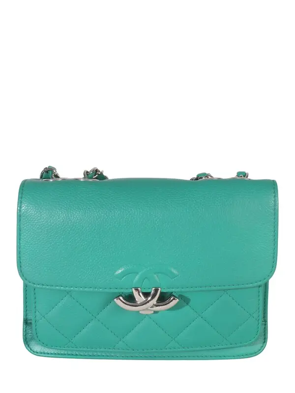 Chanel Quilted Calfskin Cc Box Flap Bag - Green