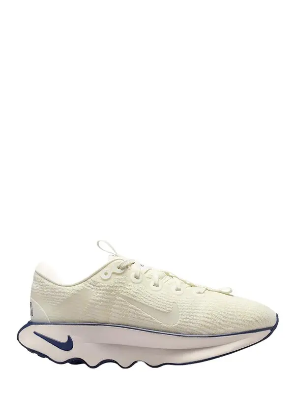 Nike Motiva Sneakers - Cream