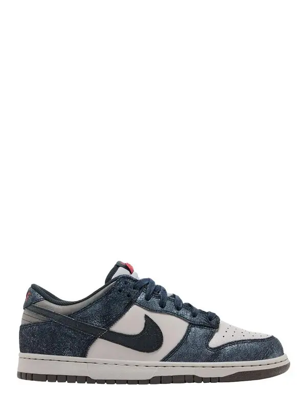 Nike Dunk Low "nyc Cbgb" Sneakers - Pink