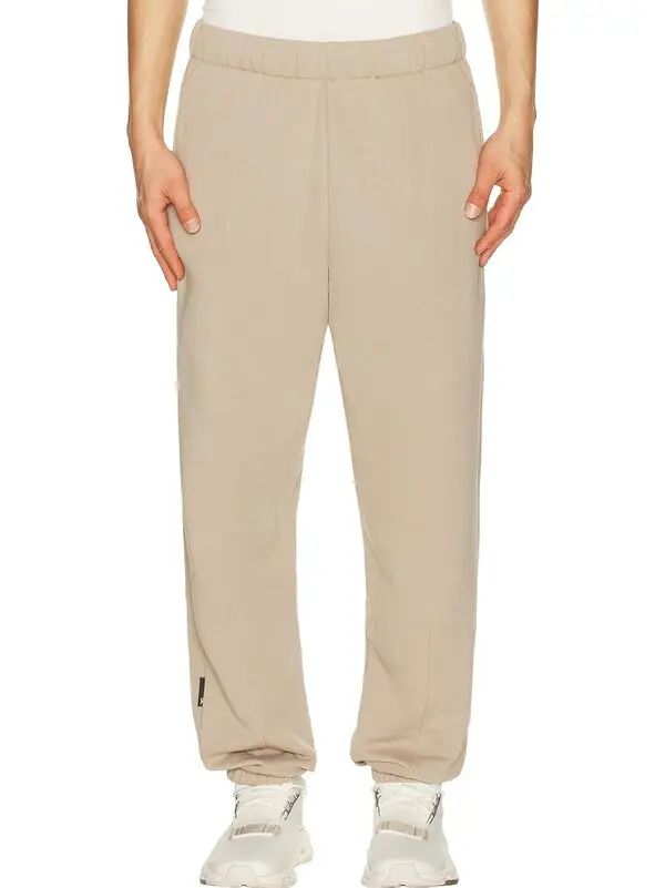 On Club Pants In Brown - Desert