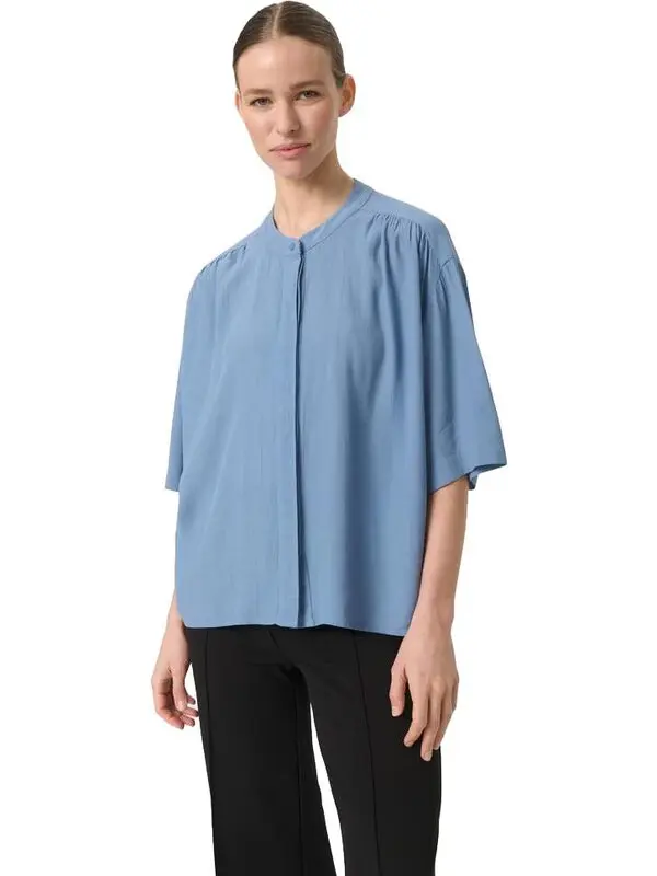 SOAKED IN LUXURY Layna Half-sleeve Relaxed-fit Shirt - Coronet Blue