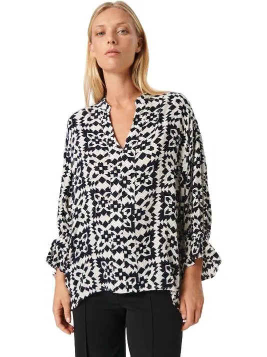 SOAKED IN LUXURY Zaya 3/4 Sleeve V-notch Neck Blouse - White And Navy Folklore