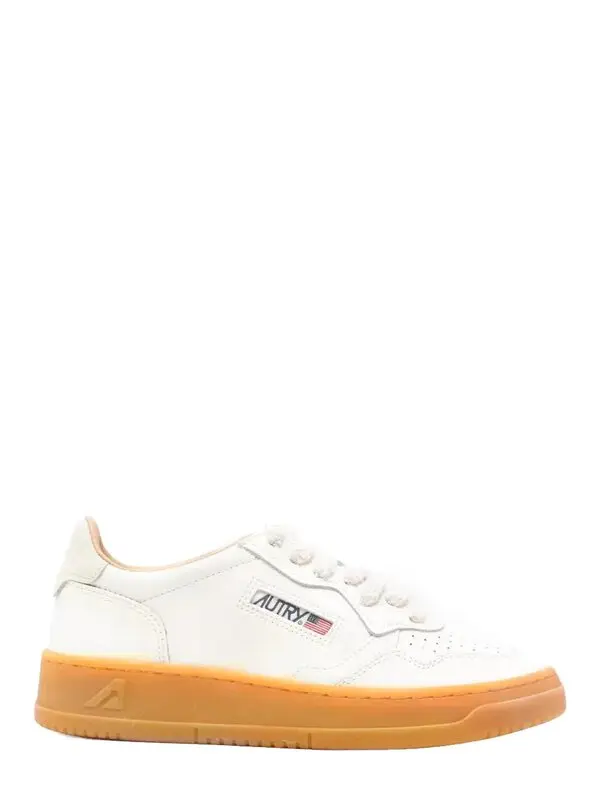 AUTRY Medalist Perforated Sneakers - White