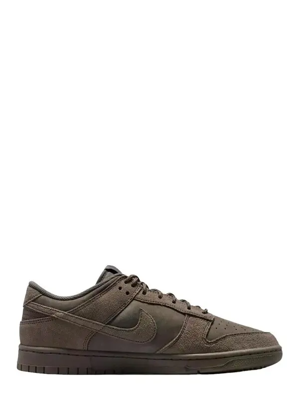 Nike Dunk Low Retro Se Sneakers - Brown