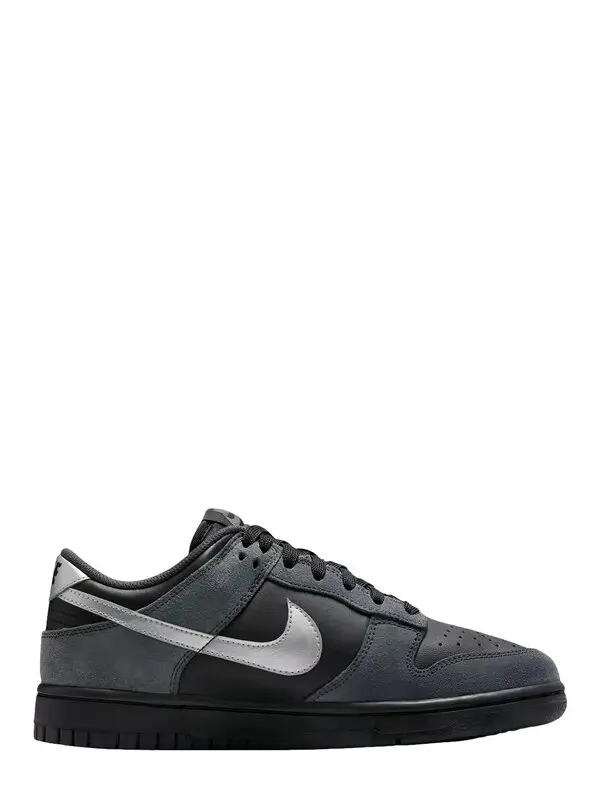 Nike Dunk Sneakers - Black