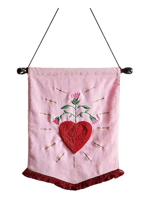 TERRAIN Growing Heart Velvet Banner - Pink
