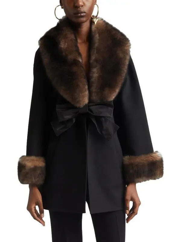 Valentino Garavani Compact Wool & Cashmere Coat With Shearling Trim - Black