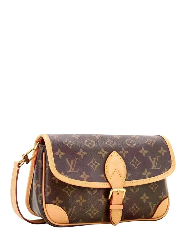 LOUIS VUITTON Diane Nm Handbag Monogram Canvas Crossbody Bag - Brown