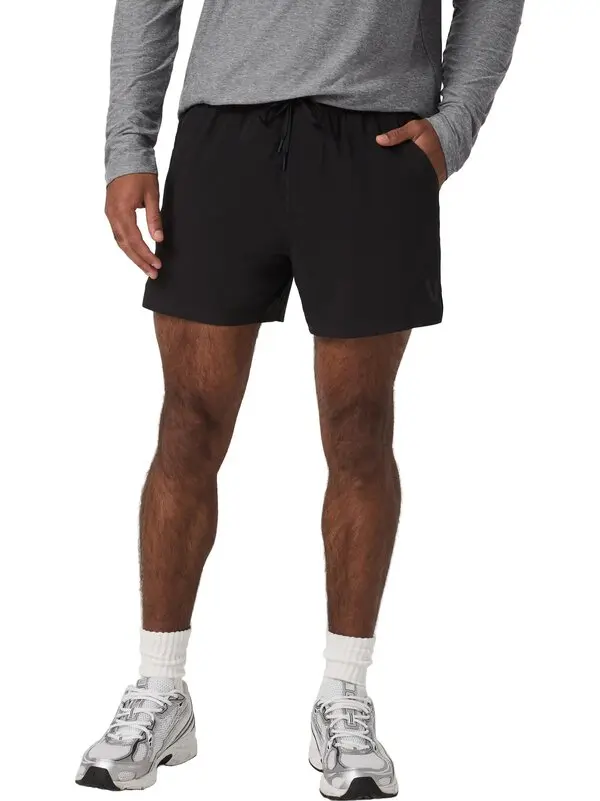 Vuori Hardkore Shorts - Black
