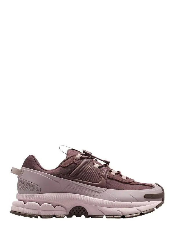 Nike Wmns Zoom Vomero Roam Winterized - Brown
