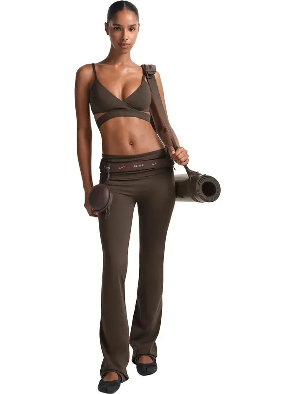 SKIMS Wrap Front Bra | Deep Neutral | | Nike Matte - Dark Sepia