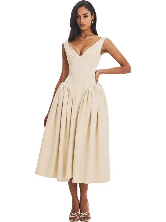 MISS CIRCLE Chelsea Ruched Bust Sweetheart Midi Dress - Ivory