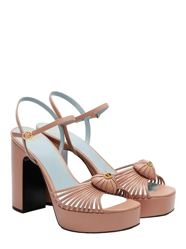 Valentino Garavani Cœur Royal 115 Leather Platform Sandals - Pink