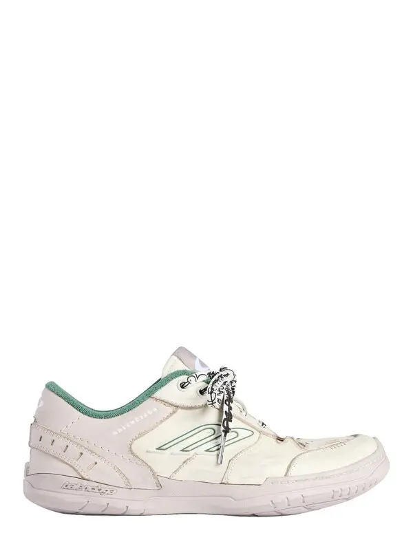 Balenciaga Hamptons Medium Worn-out Sneaker - Beige