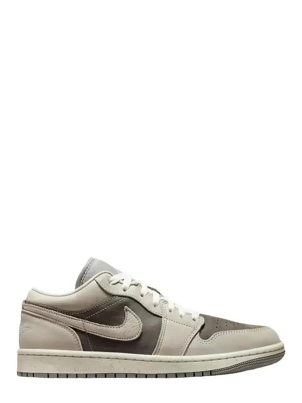 JORDAN Air 1 Low Se Sneakers - Neutrals