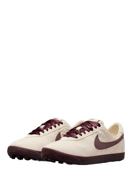 Nike Astrograbber Football Sneaker - Light Cream/burgundy/orange