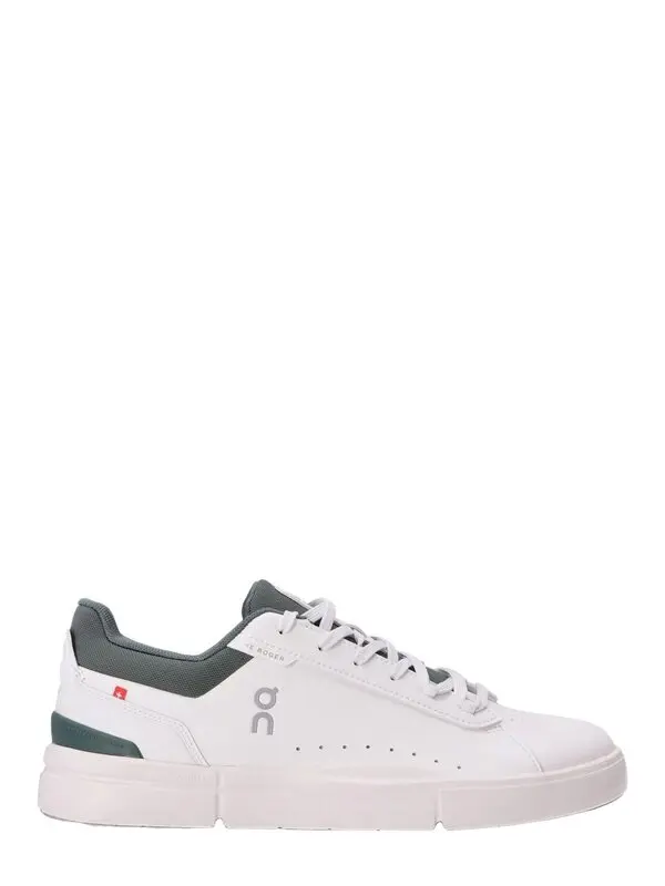 On The Roger Advantage Sneakers - White
