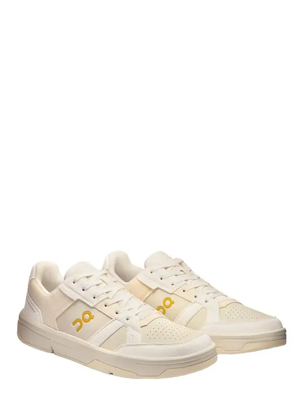 On The Roger Clubhouse Ace Sneaker - Ivory/dew