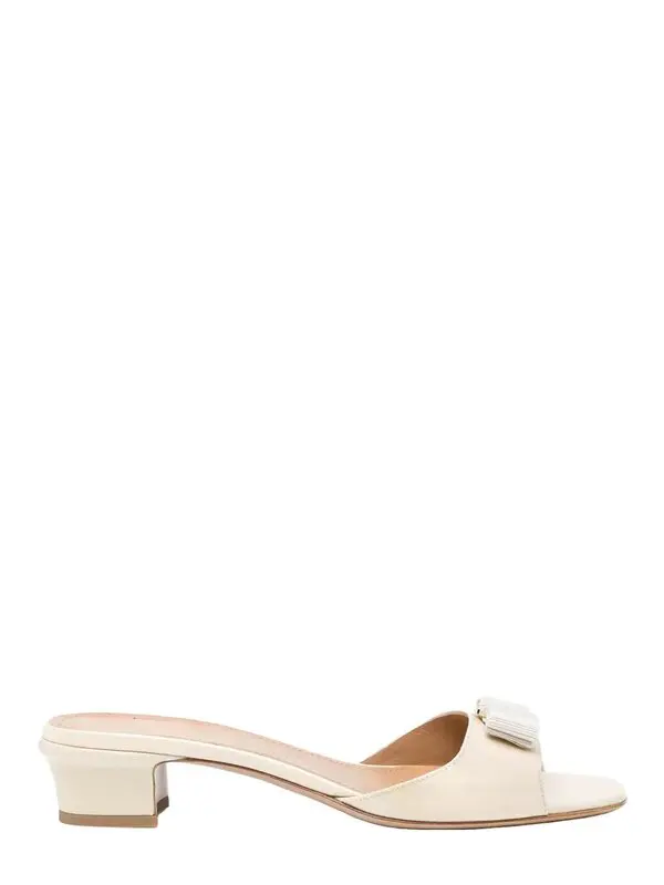 FERRAGAMO 40mm Vara Bow Sandals - Neutrals
