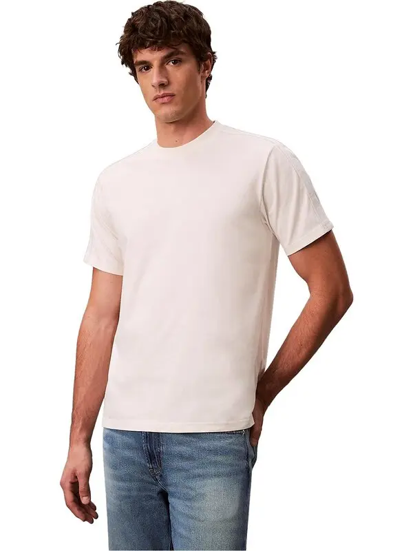 Calvin Klein Logo Tape Classic T-shirt - Tofu