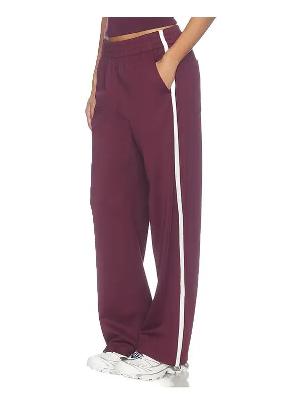 Beyond Yoga That Tracks Pant In Burgundy - Cabernet