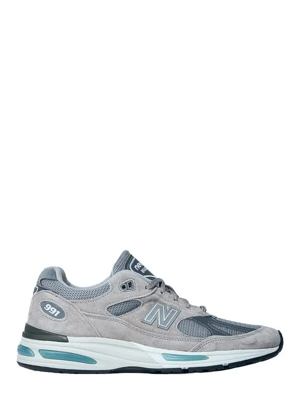 NEW BALANCE 991v2 Sneakers - Grey