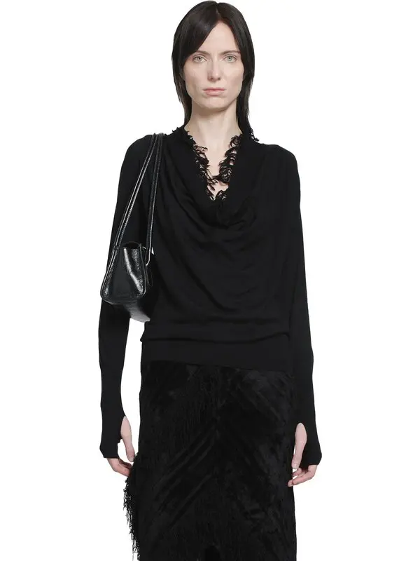YA YI Cuenca Sweater - Black