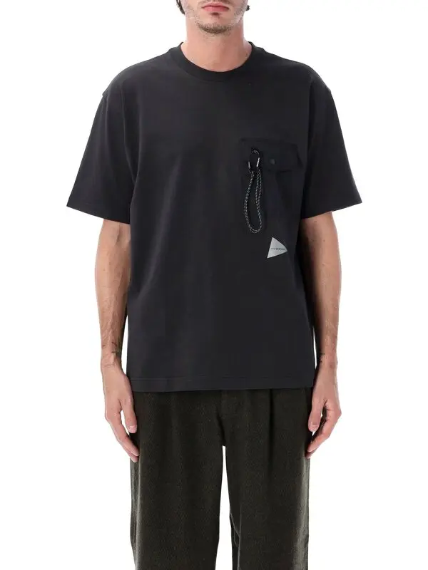 AND WANDER Pocket T-shirt With Clip Detail - Nero
