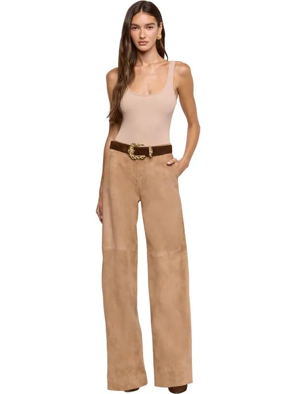 L'AGENCE Livvy Suede Straight-leg Trouser - Cappuccino