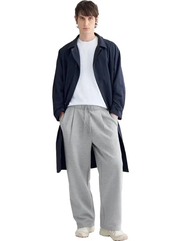 Everlane Luxe Fleece Pleated Sweatpant - Vintage Heather Grey