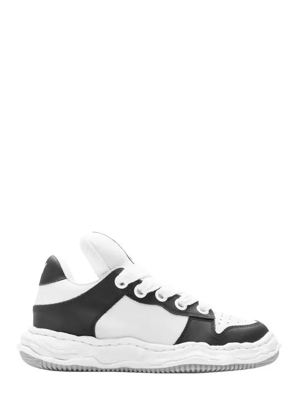 Mihara Yasuhiro Wayne Low Leather Pufferin Sneakers - Black/white