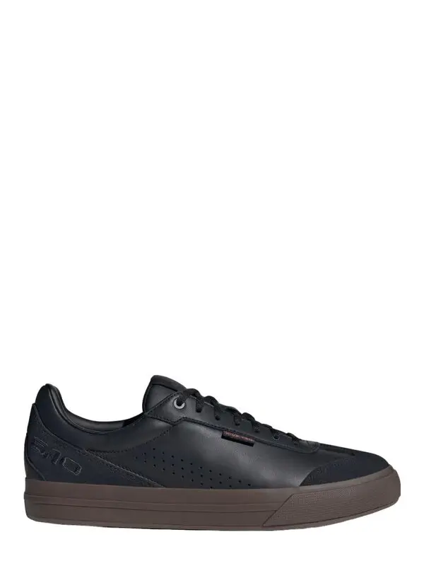 Adidas Sleuth Dlx 2 Shoes - Core Black / Carbon / Gum