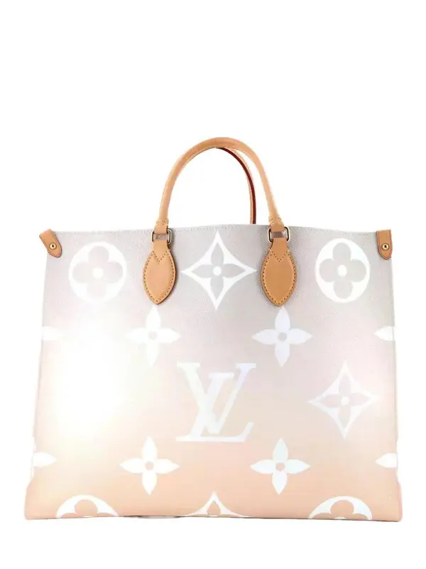 LOUIS VUITTON Onthego The Pool Monogram Giant Gm Tote Bag - Neutrals