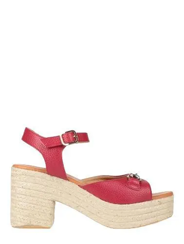 KARIDA Pebbled Leather Sandals With Block Heel - Red