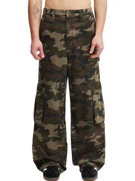 COTTON ON Super Baggy Cargo Pant - Camo