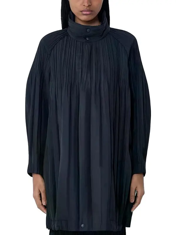 Issey Miyake High-neck Pleated Coat - Black