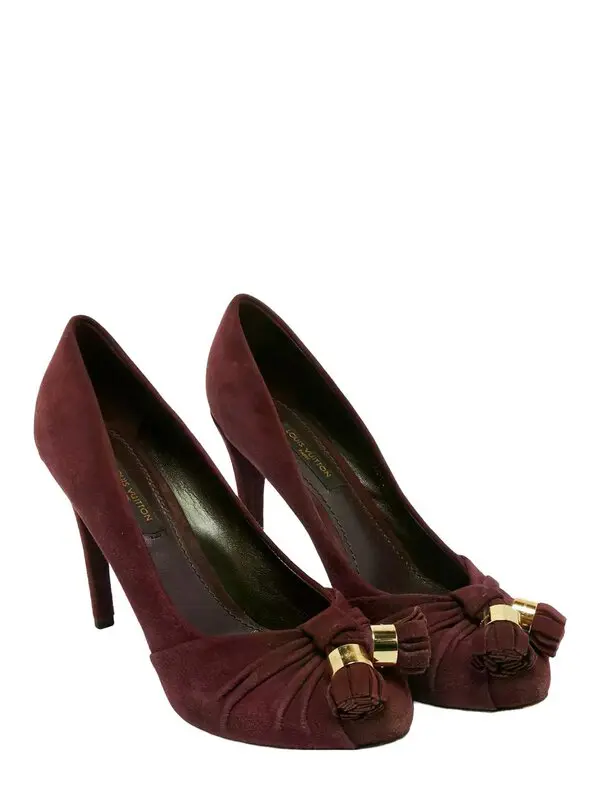 LOUIS VUITTON Suede Pumps With Tassel Detail - Red