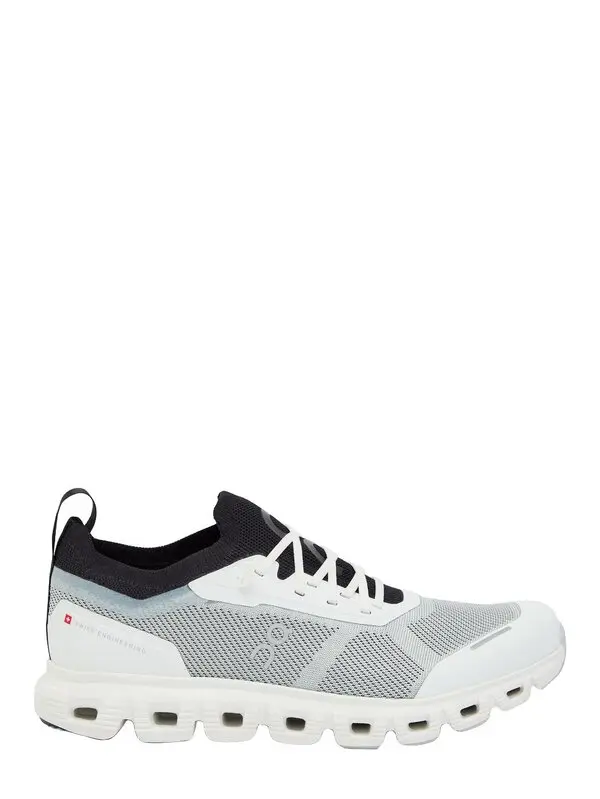 On Cloud 6 Versa Panelled Sneakers - Black And White