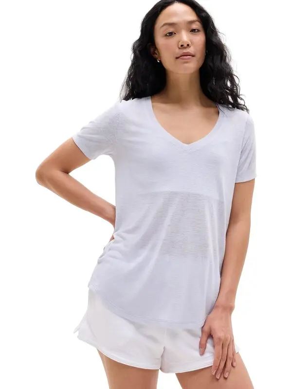 Athleta Breezy Scoop V-neck Tee - Dove