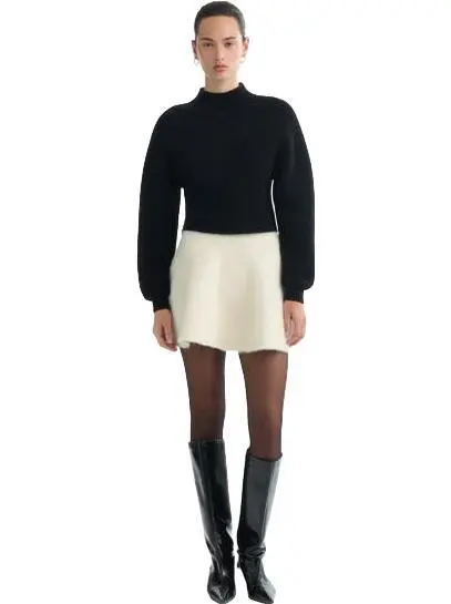 DODIEE Gal Cropped Sweater - Black