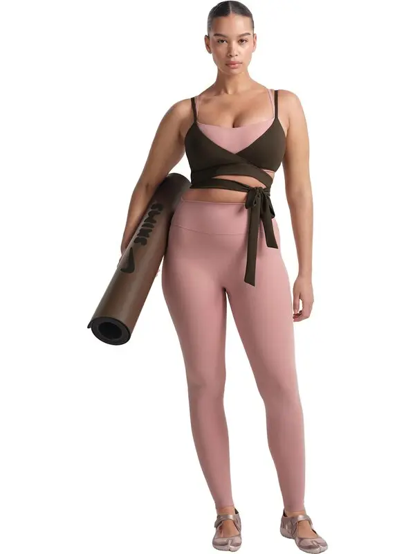 Nike Skims Matte High-waisted 29" Leggings - Pink