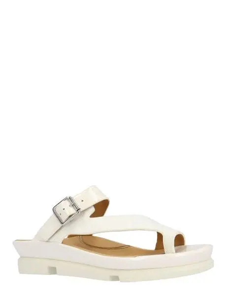 L'AMOUR DES PIEDS Alanza Toe Loop Sandal - White